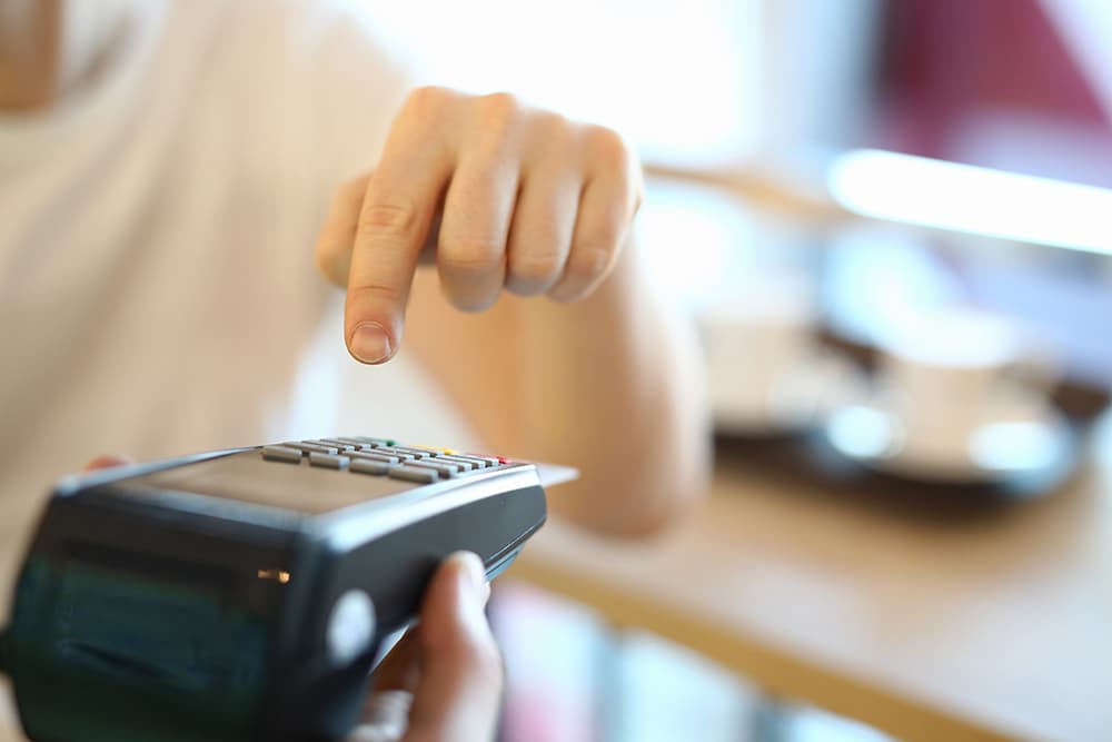 Payment Processor Vs. Merchant Acquirer, and How They Work Together | InovioPay